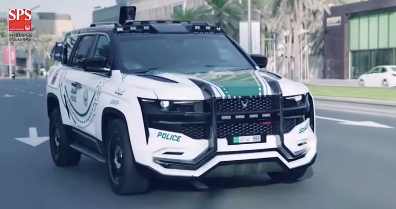 VIDEO: Ghiath – Dubai’s fully loaded Police Car - Your Dubai Guide